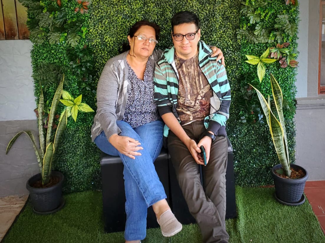 “El maltrato y la discriminación es lo más difícil de tener un hijo con ...