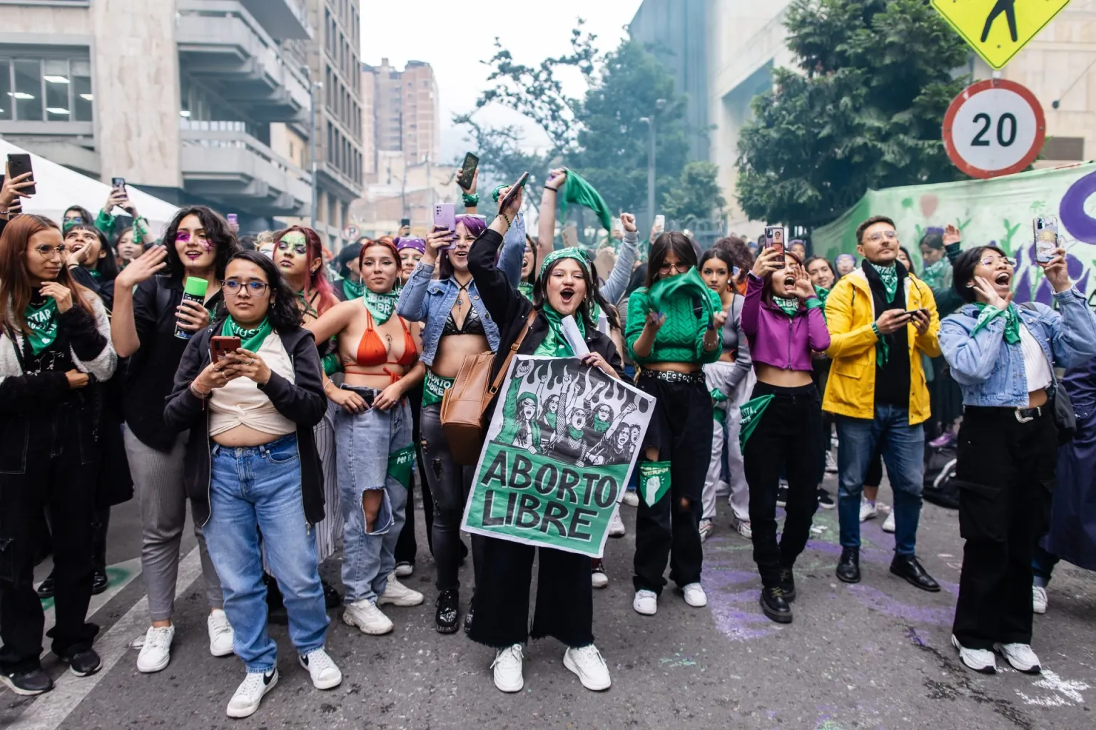 Corte Constitucional de Colombia anula fallos que negaban el acceso al ...